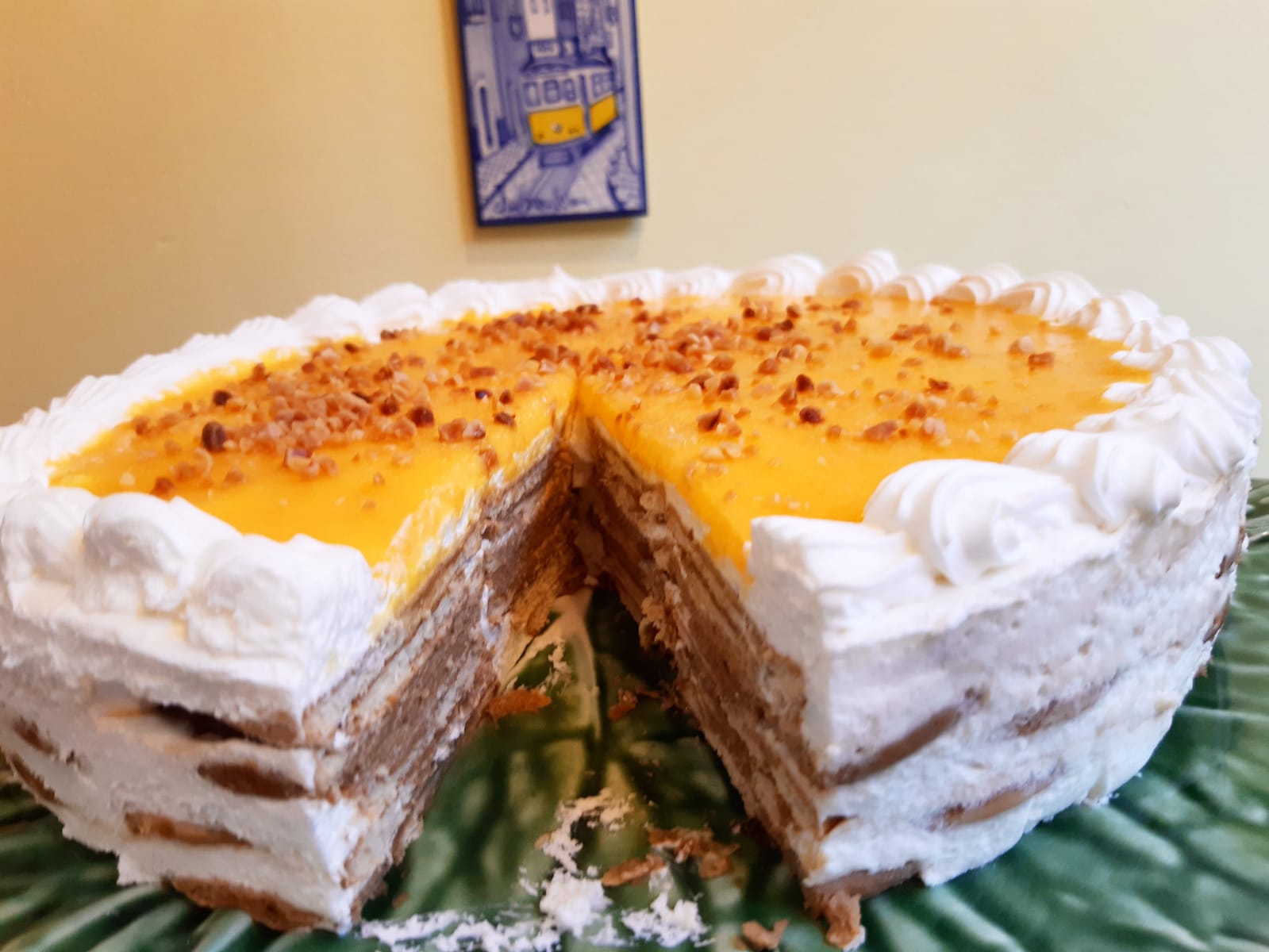 Bolo de bolacha maria com crème de ovos (Maria biscuit cake with ...